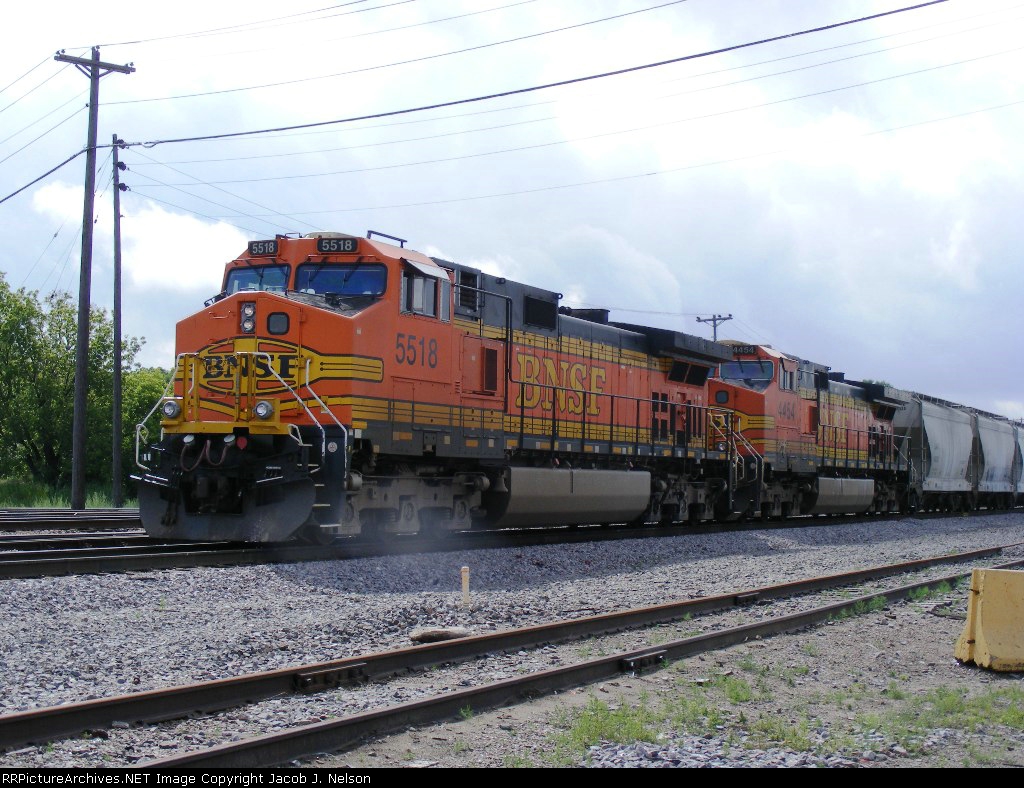 BNSF 5518